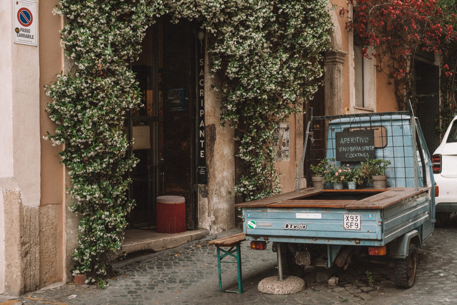 The Ultimate Guide to the Historic Monti, Rome Neighborhood - Just ...